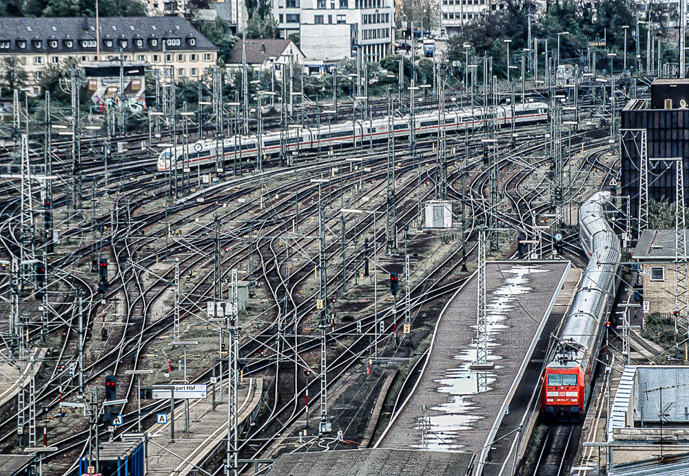 July 2021 - Station Throat, Stuttgart Hbf. - Phoenix Railway ...